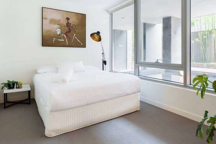 Modern Cosmopolitan Retreat On Toorak Rd - Melbourne