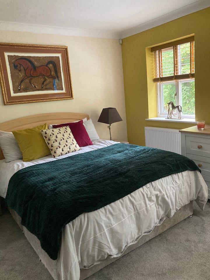 Luxury Double Room, Walk In Shower Near Watford - Watford