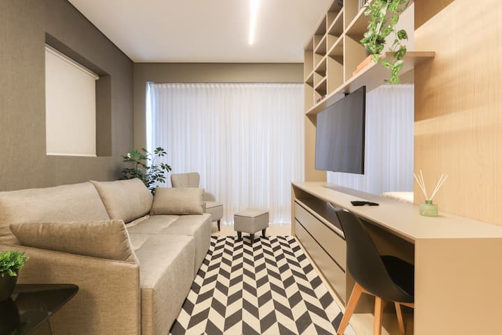 Amazing Sunset No Centro De Cwb. -