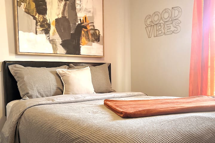 1 Bdrm In Charlottesville Near Jpj Arena - Charlottesville, VA