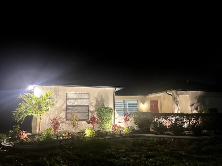 Begonia Dr- A Cozy Home Base! - Tarpon Springs, FL