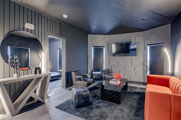 Black Modern - Lincoln, NE