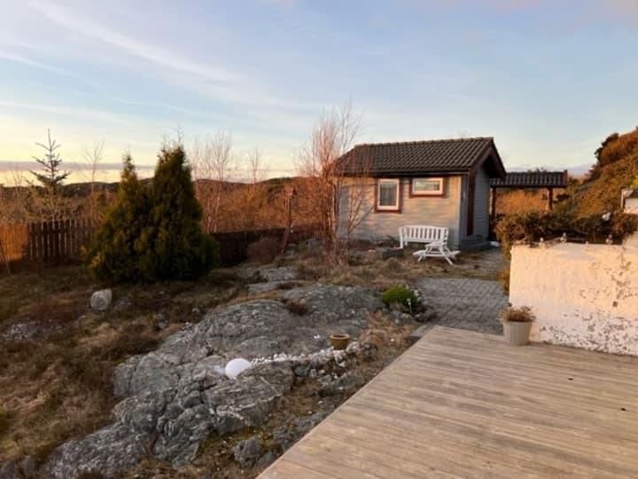 Hytte I Naturskjønne Omgivelser Med Sjøen Som Nabo - Norway