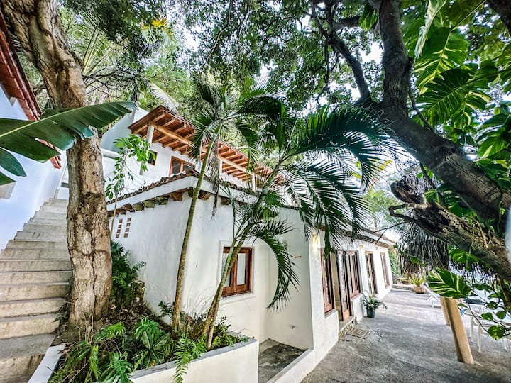 Private Beachfront Casa Michel - Sayulita