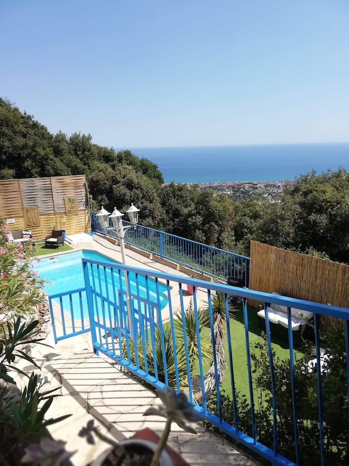 Villa Vue Sur Mer, Avec Piscine - Pineda de Mar