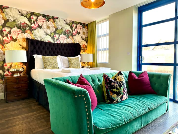 Chic Modern Apartment Suite - Free Parking & Wifi! - Wareham, UK