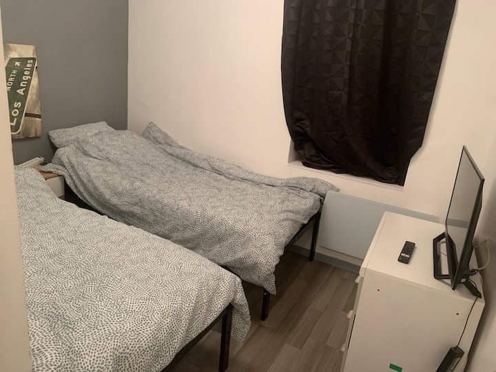T2 Appartement  Une Chambre Et Grand Salon Cuisine - Orléans