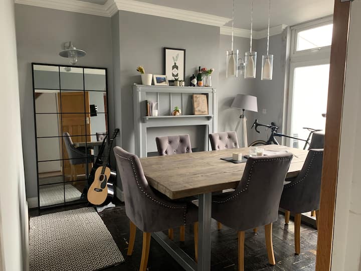 Cosy Whole House In Cardiff - 卡地夫