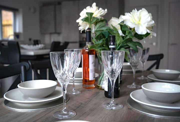 Contractor 3br 3 Parking Close To Bay And Centre - Cardiff