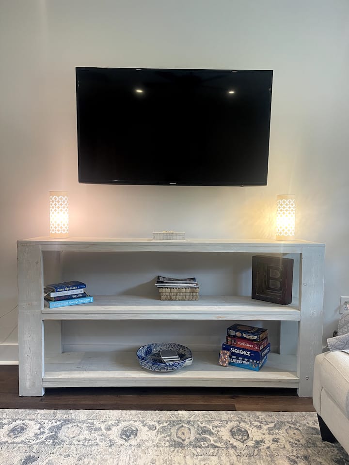 Completely Updated Kidville Cottage! - Denver, NC