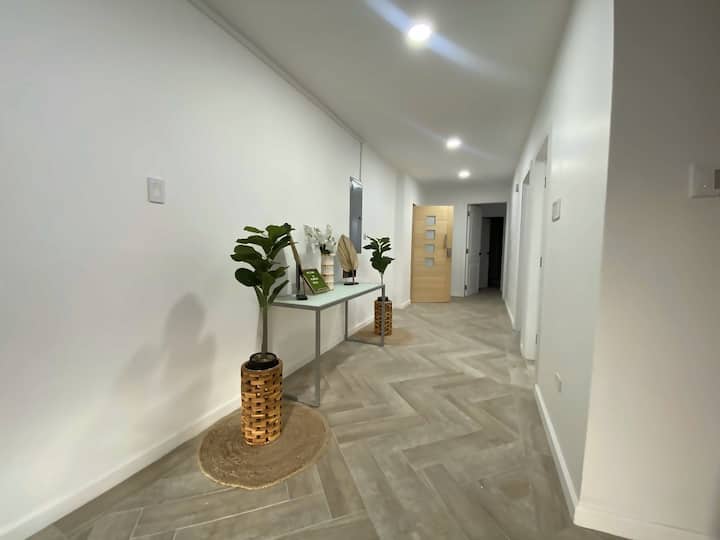 Spacious Villa 2 Bedroom 2 Bathroom Close To Beach - Barbade