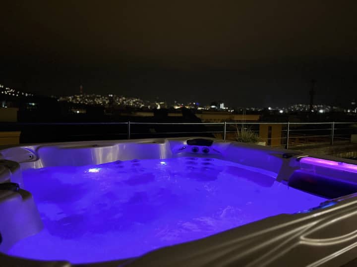 Charming Studio Rooftop Terrace/jacuzzi 360 View - Budapest