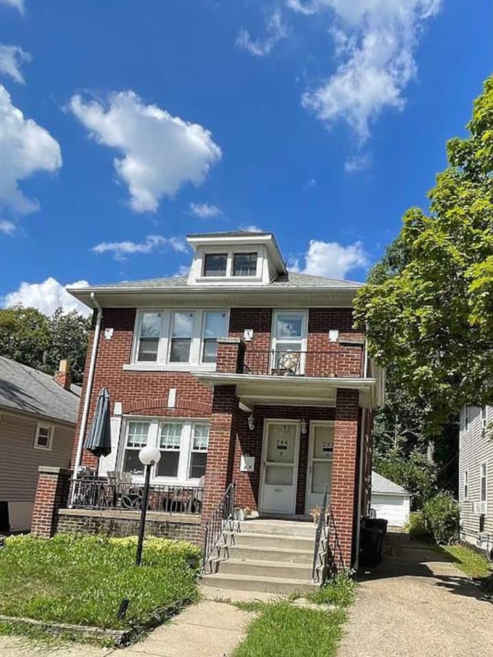 Sun-drenched 2 Bed 1st Flr Condo - 伯克利