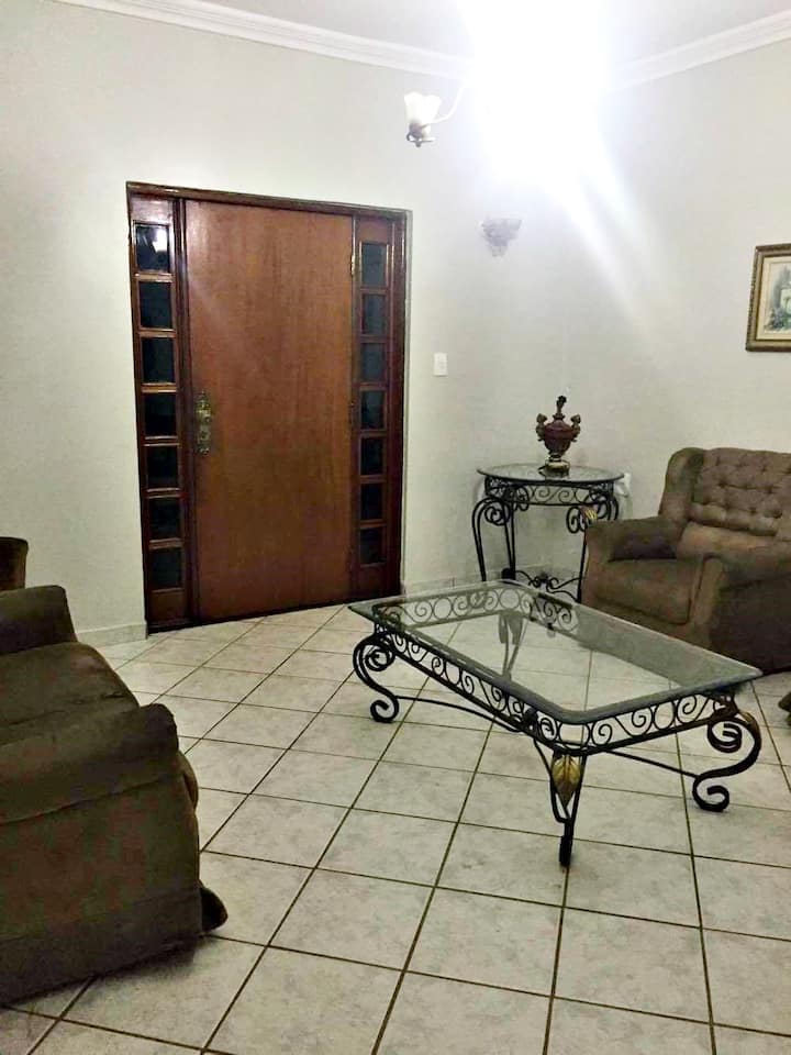 Casa Para Venda Em Anápolis Go - Anápolis