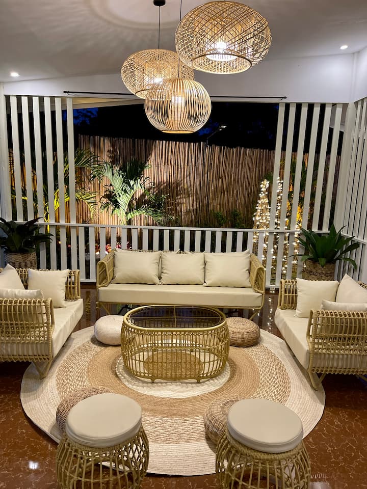 Balai Sabina Pet Haven Villa - Villas for Rent in Tagaytay, Calabarzon ...