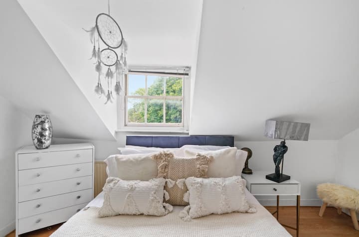 Canterbury City Centre | 3 Br | Stylish Apartment - Whitstable