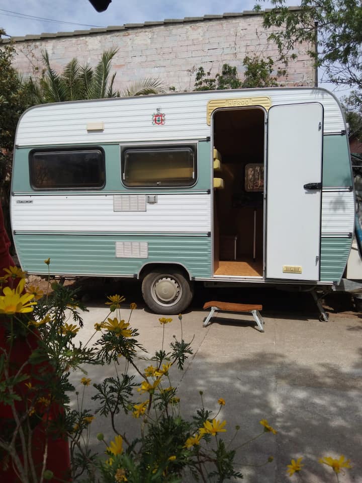 La Vida Bohemia En Una Caravana De Jardín Privado - Sabadell