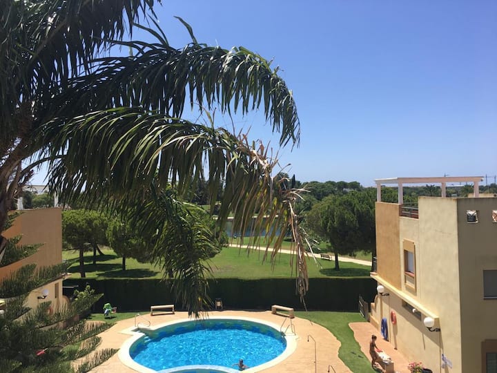 Chalet Adosado Con Piscina - Chipiona