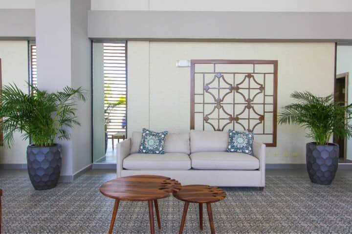2 Bed. Ocean/mountain View Condo On The Beach 14fl - Panama