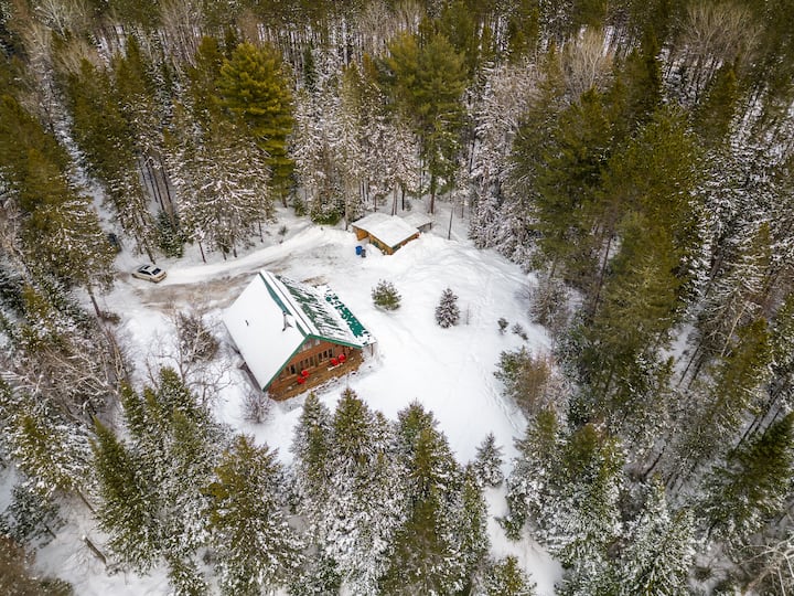 Le Caché En Nature - A/c, Spa, Kayak, Bbq, Foyer - Shawinigan
