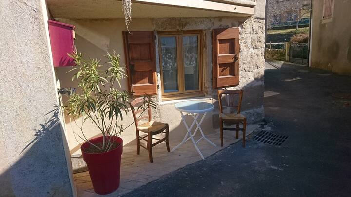 Chambre Et Cuisine Privées Dans Maison De Village - Florac