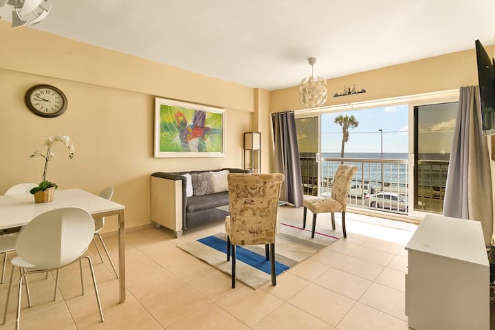 Modern Spacious 2br Ocean Front - Saint-Domingue
