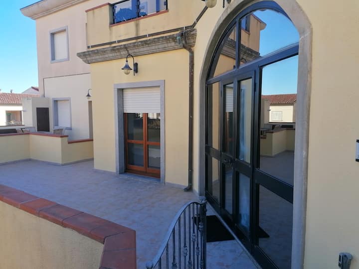 Très Central Et Spacieux  Appartement à Palau - Palau, Sassari, Italy
