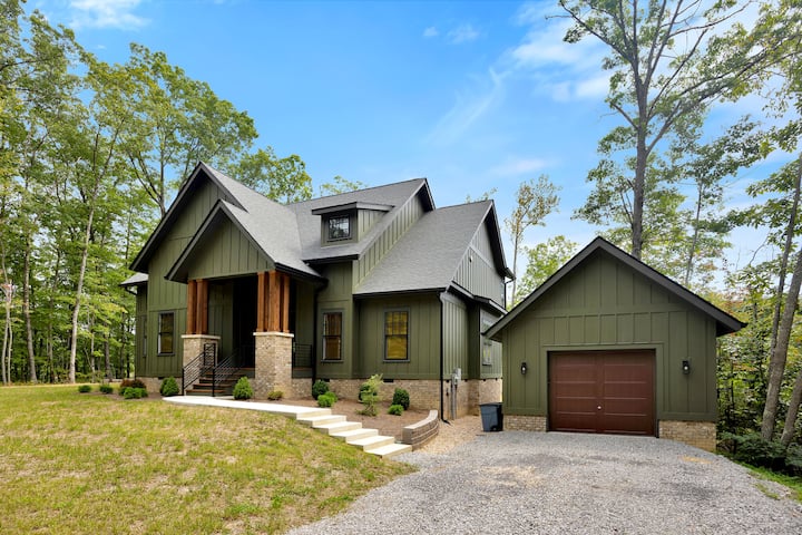 Relaxing Lakefront Getaway In Sewanee - Sewanee, TN