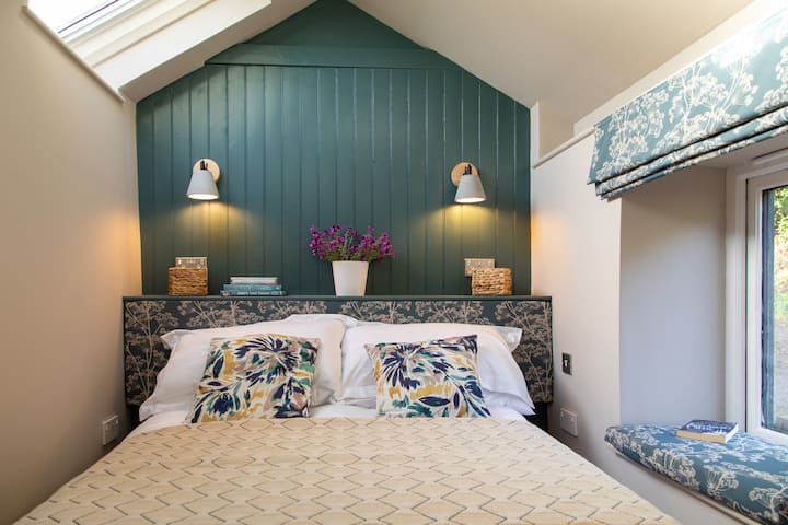 Tranquil Getaway In Gillan Cove, Sw Cornwall - Falmouth