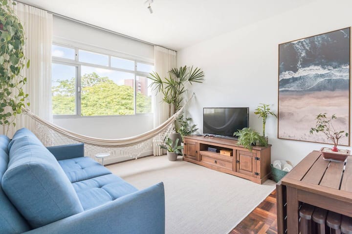 Quarto Inteiro Em Apto. Trindade - Florianópolis