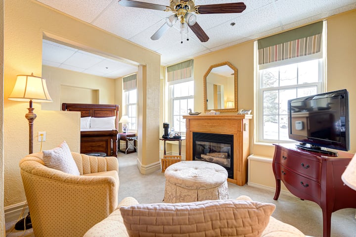 Premium Suite At The Stratford Hotel - Stratford