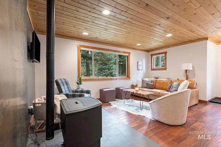 Sweet Cottage In The Heart Of Mccall - Walkable! - McCall, ID