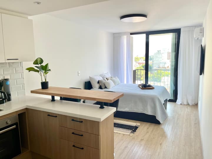 Moderno Departamento En Pocitos - Montevideo