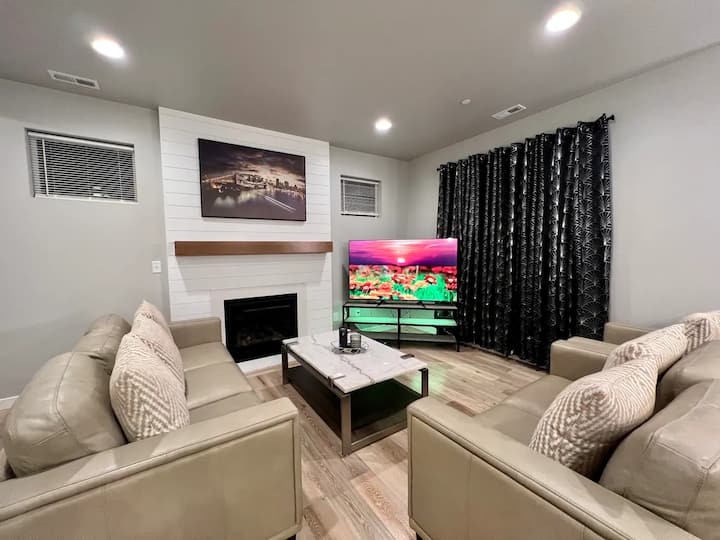 Newly Built House : Quieter  Neighborhood - Everett, WA