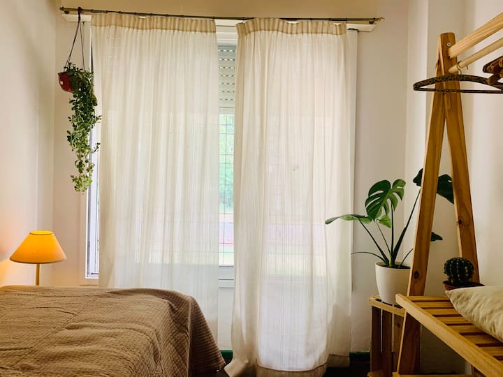 Habitación Individual En Casa Con Hermoso Entorno - Córdoba, Argentina