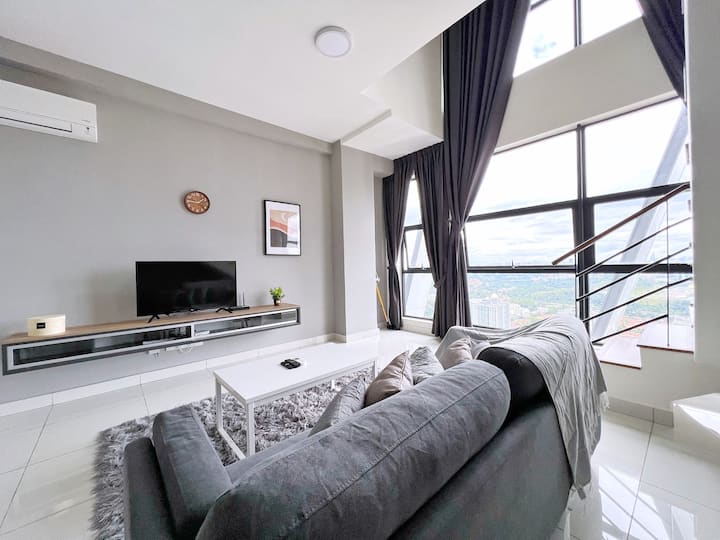 Arte Modern 2br Suite City View | 2 Free Carpark - 프탈링자야