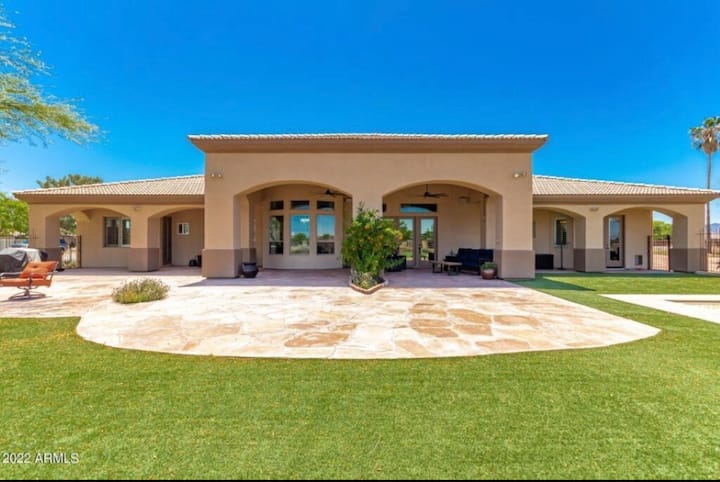 Secluded Getaway Family Ranch! - Phoenix, AZ
