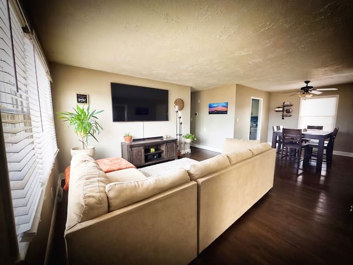 Home Near Downtown Kansas City - Liberty