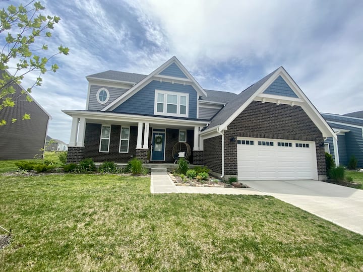 Spacious Family Retreat | Game Rm + Backyard - Dayton, OH