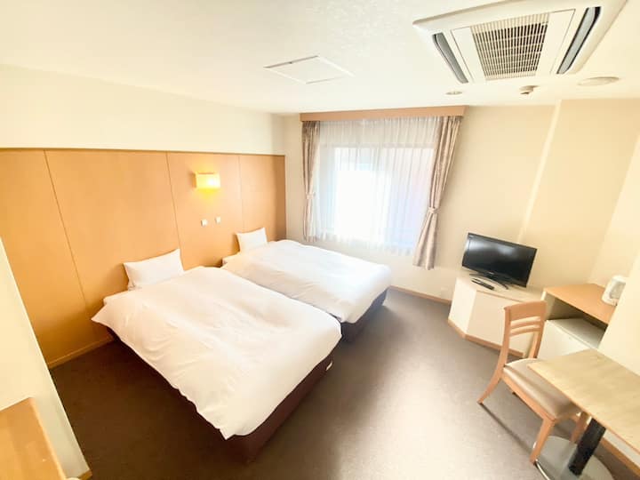 A4606/2 Mins Nippombashi Sta/6 Min Dotonbori/301 - Osaka