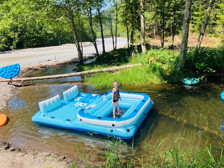 Riverfront Tent Camping W/hot Tub & 30 Acr Resort - Enumclaw, WA