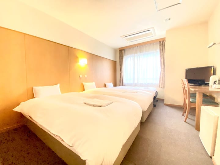 A4607/2 Mins Nippombashi Sta/6 Min Dotonbori/302 - Osaka