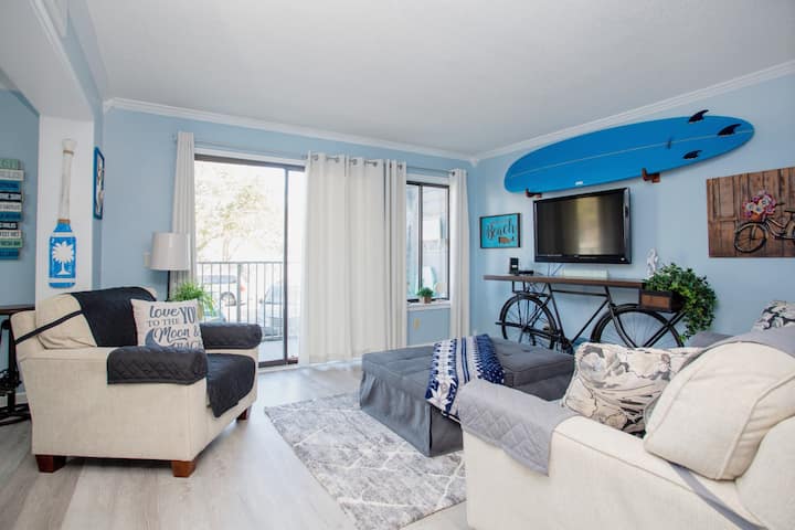 Charming A133@mbr *King Bed* First Floor - Gated - Surfside Beach, SC