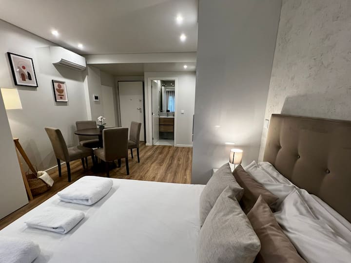 | Cozy Brand New Studio For Couples | - Braga