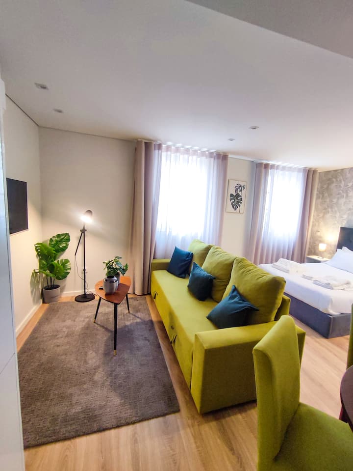 Stylish & Stunning New Studio * - Braga
