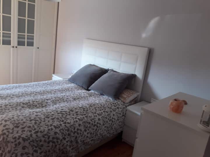 Habitación Con Baño En Suite Y Piscina - Alicante