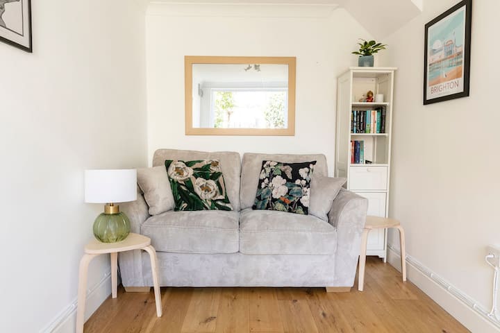 The Little House - Sussex