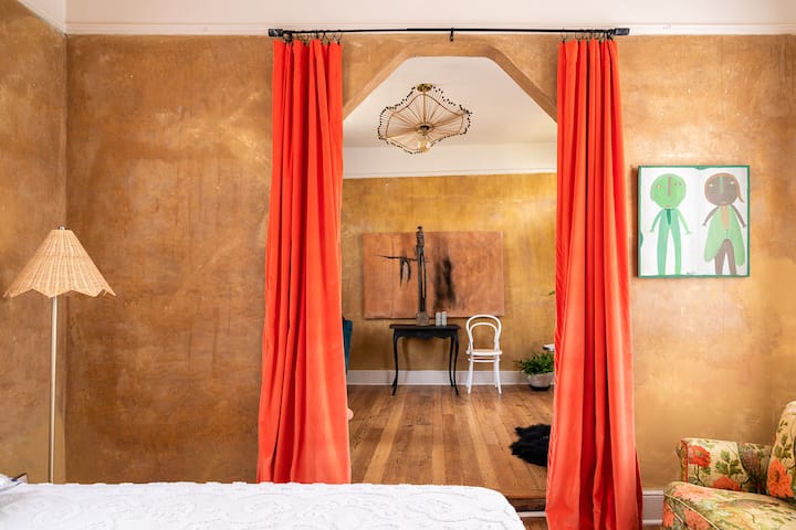 New Orleans Balcony Nest, Treme - New Orleans, LA