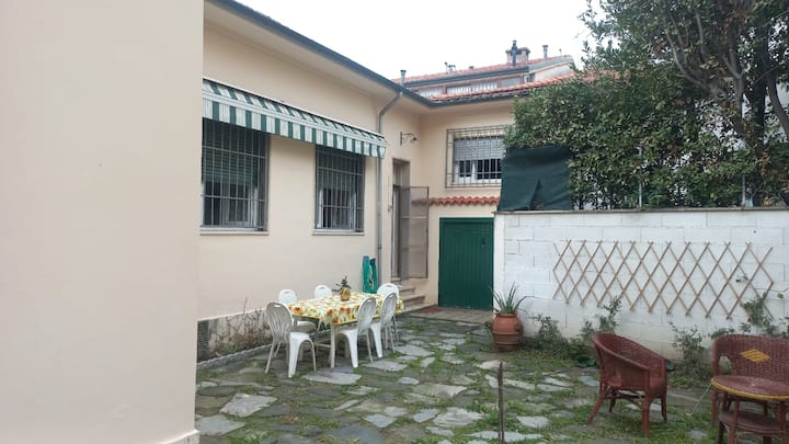 Holiday House In Viareggio - Viareggio