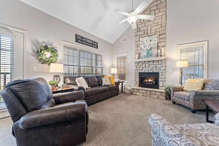 Amazing 3 Bed/3bath Villa - 布蘭森